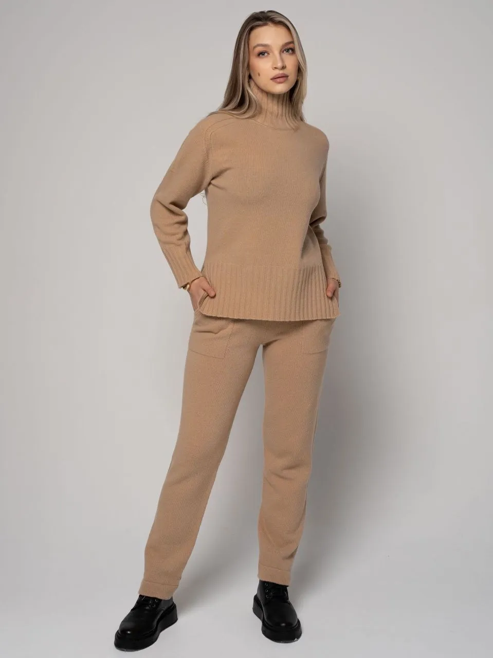 Брюки из шерсти мериноса Gerry Ross, цвет светло-бежевый, купить по ...